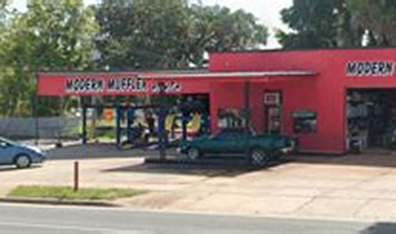 Ocala's Iconic Muffler Man: Roadside Attraction & More!