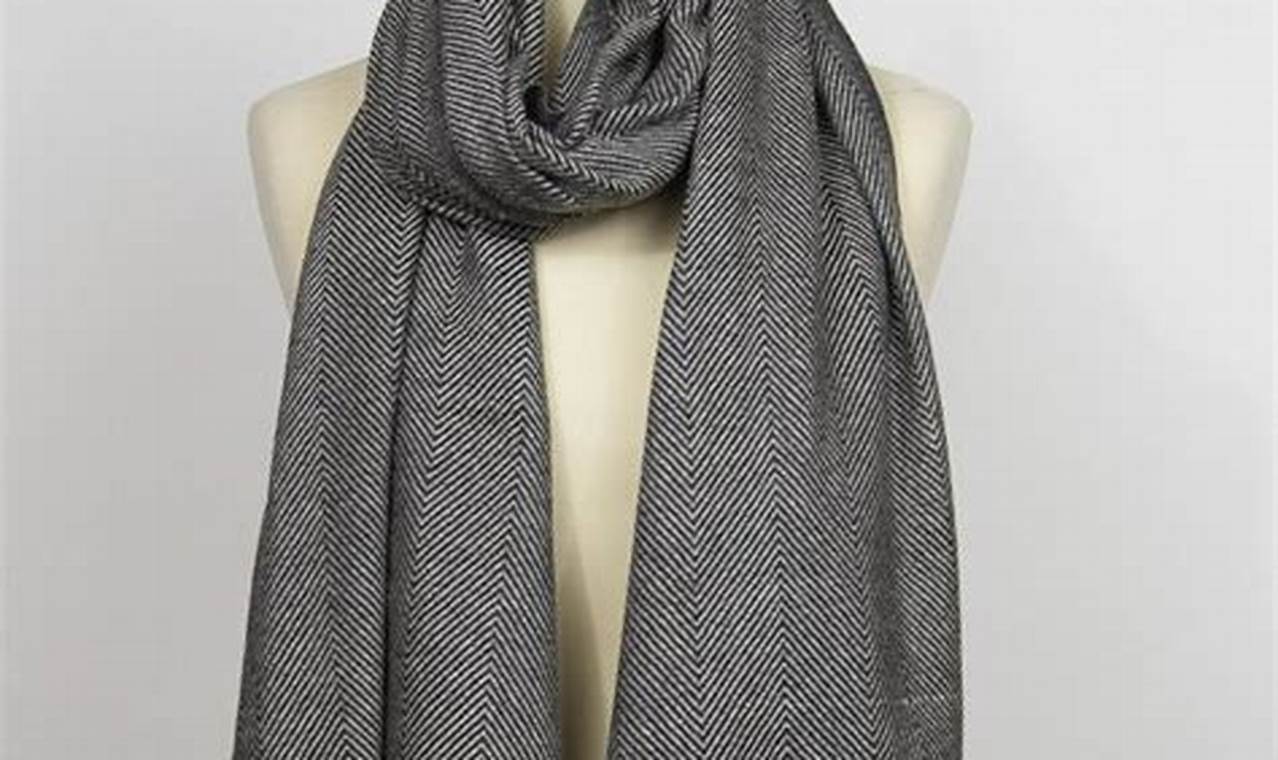 Luxe Cashmere Muffler Men: Style & Warmth